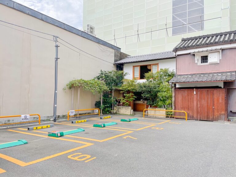 WEEKENDERS COFFEE TOMINOKOJI｜ウイークエンダーズコーヒー富小路[京都市中京区／烏丸駅・河原町駅]駐車場奥にたたずむ ...